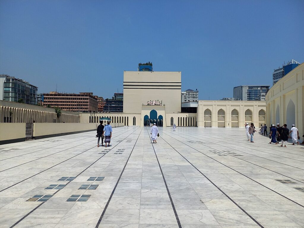 Masjid Baitul Mukarram, Masjid Nasional Bangladesh - masjidku